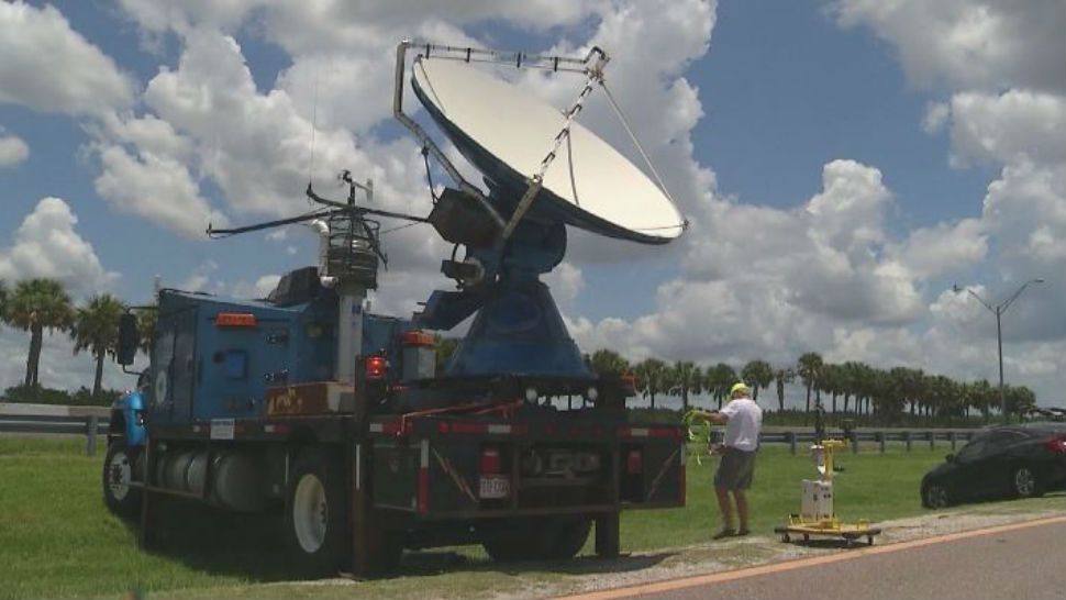 'Doppler on Wheels' teaches students about sea breeze storms