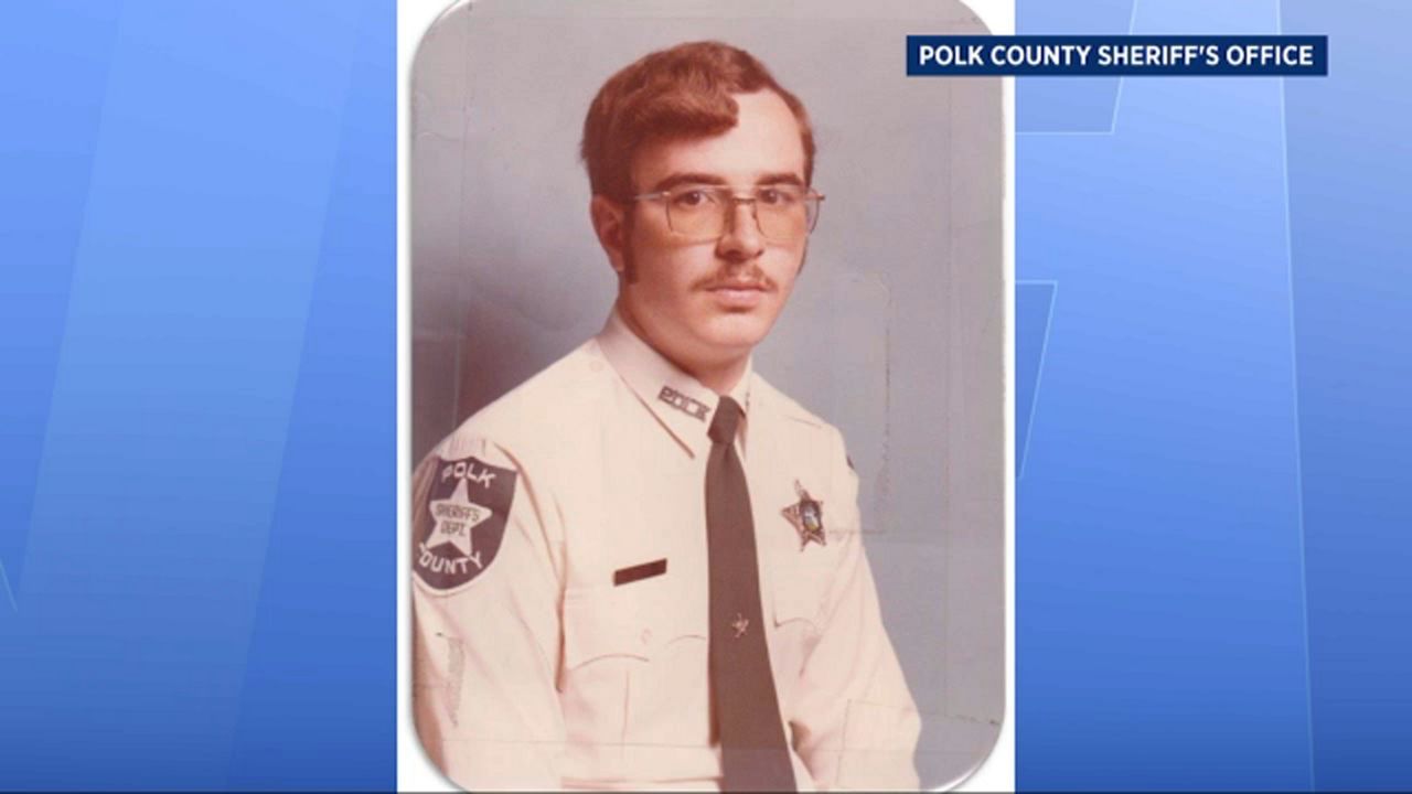 'Drink a 7-UP. Eat a moon pie': Judd celebrates 50 years