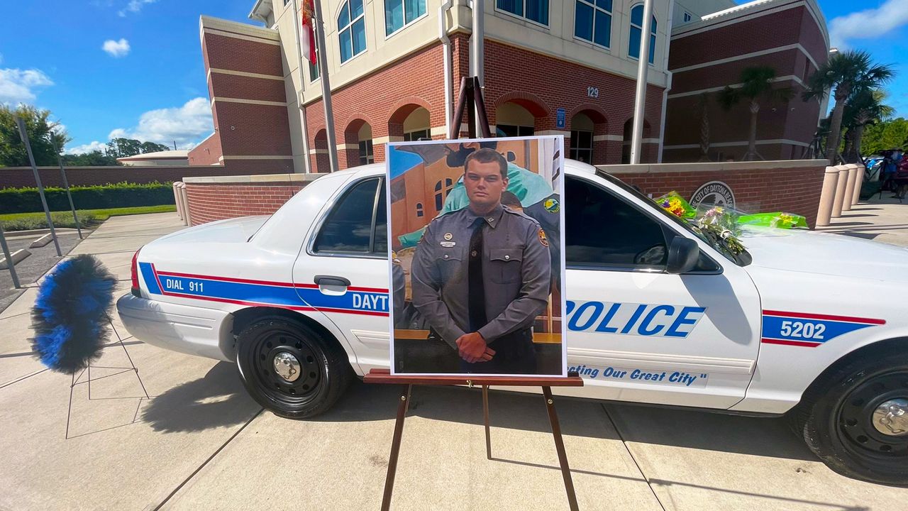 Friends of fallen officer want to see justice