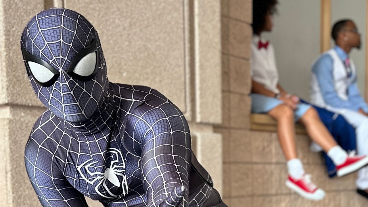 Tampa Bay Comic Convention kicks off in downtown Tampa