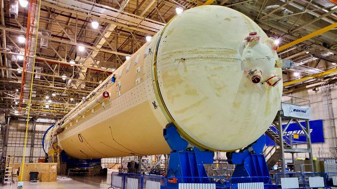 NASA Sets Goal of 2024 to Send Humans to the Moon