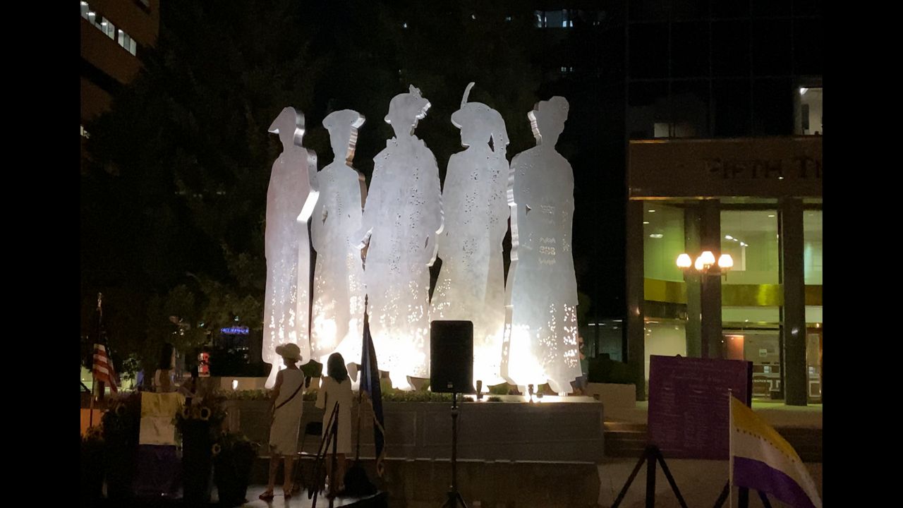 'Stand' Statue Unveiled in Lexington