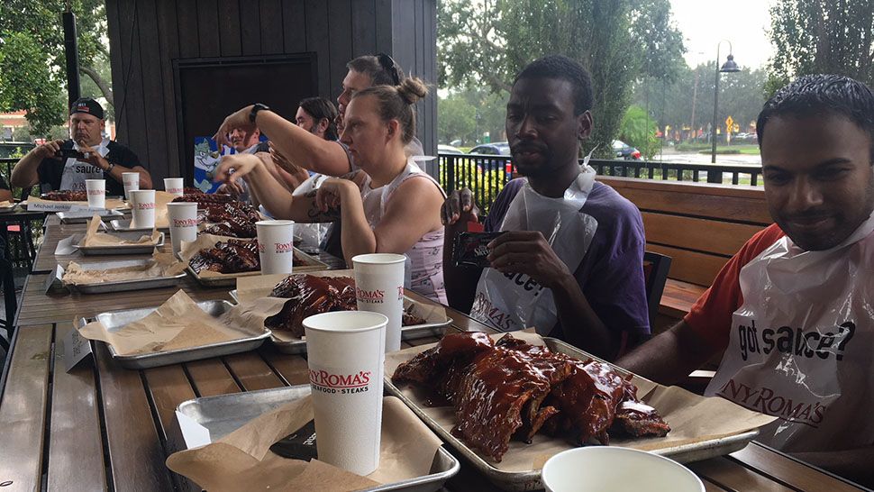 Tony Roma's holds annual rib-eating contest