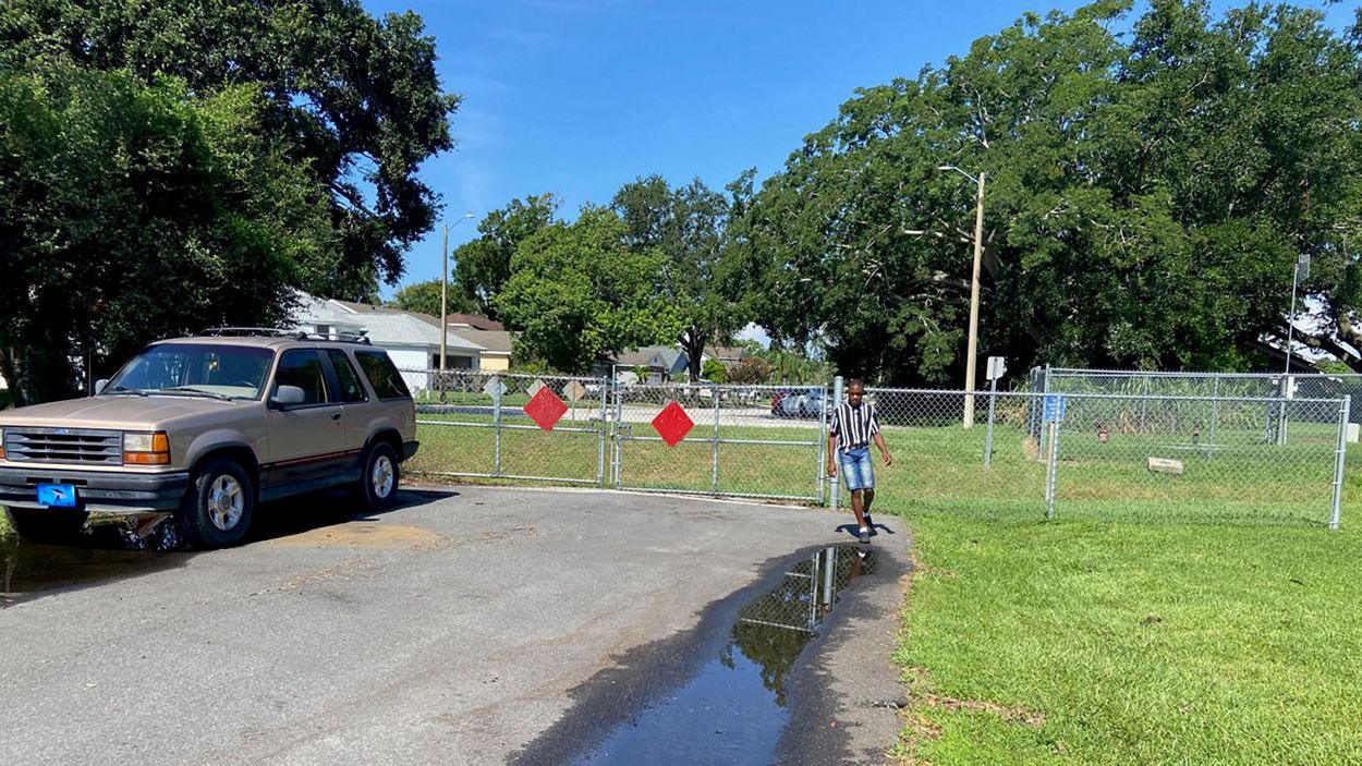 Traffic Inbox: Delivery trucks do damage at dead end street