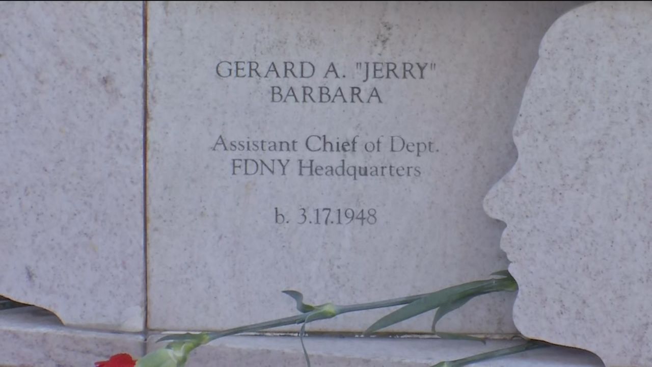 Staten Islanders honor 9/11 victims at Postcards Memorial