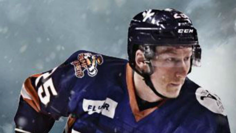 Orlando Solar Bears sign defenseman Carter Struthers