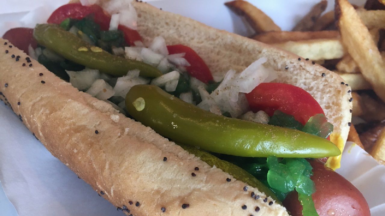 Menu Hopping: Matt's Chicago Dog