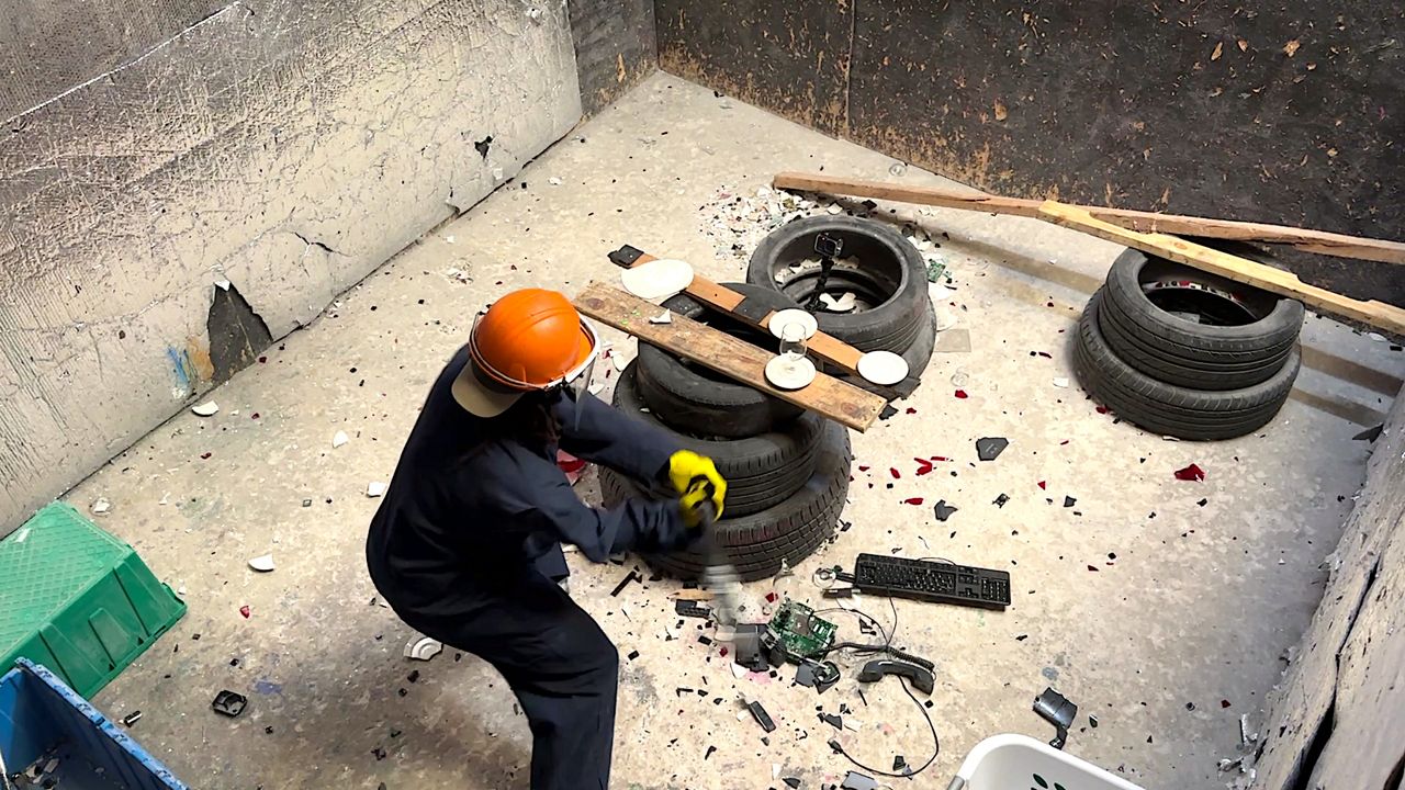 Orlando rage room seeks to help customers with mental health