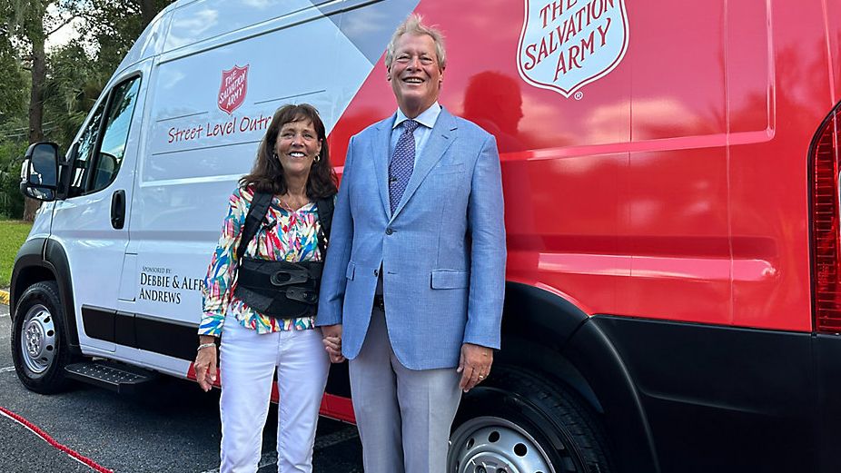Bay area couple donates van to charity to help homeless