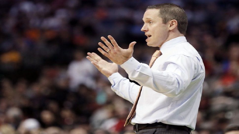 Mike White Looking for Better Play in Crunch Time From Gators