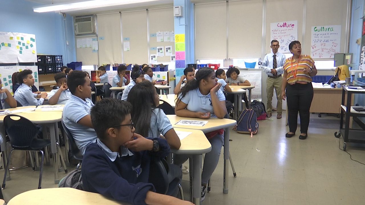 Bronx Plan extra pay for teachers to work at underserved schools NYC ...