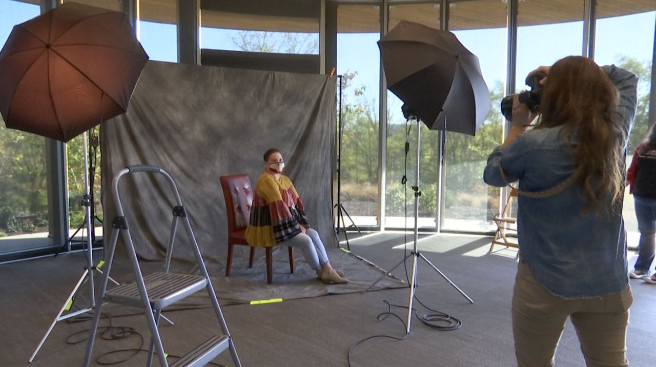 UofL Brown Cancer Center Patients Receive Free Photoshoot