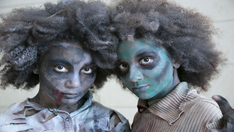 Photos Zombies Dance To Thriller At Museum Of Fine Arts
