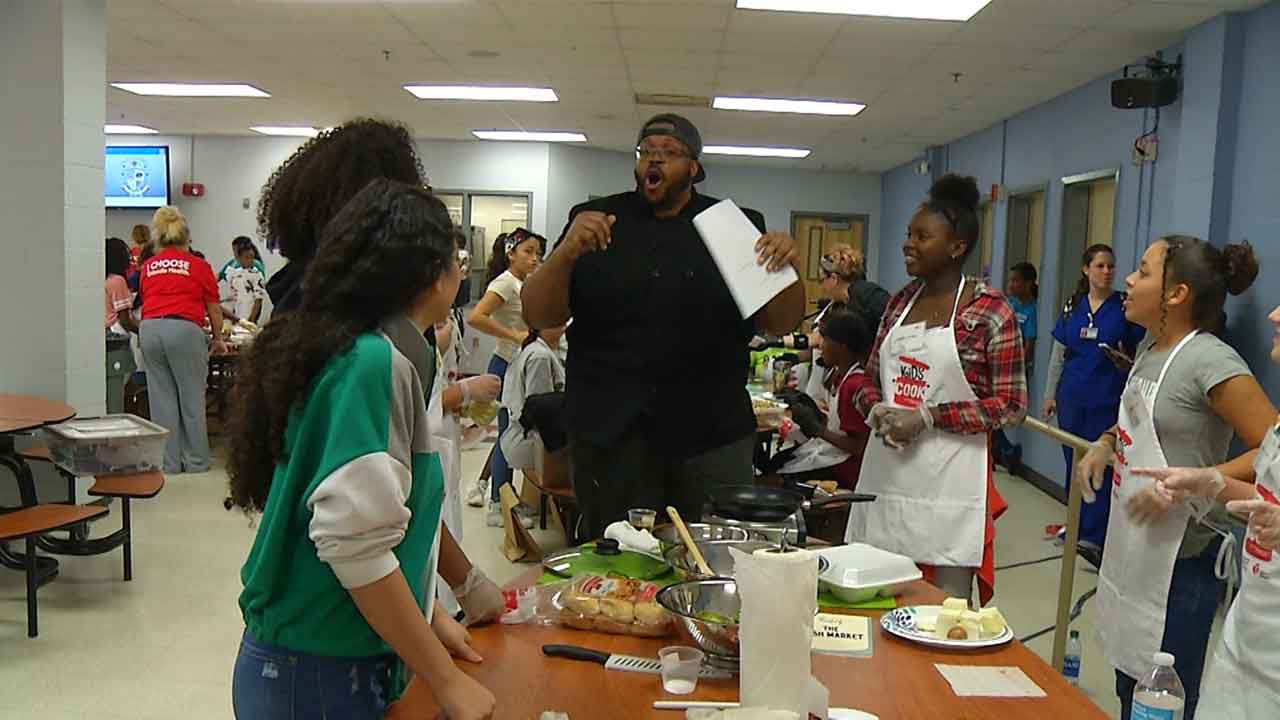 Orlando-Area Chefs, Students Team to "Cook With Heart"