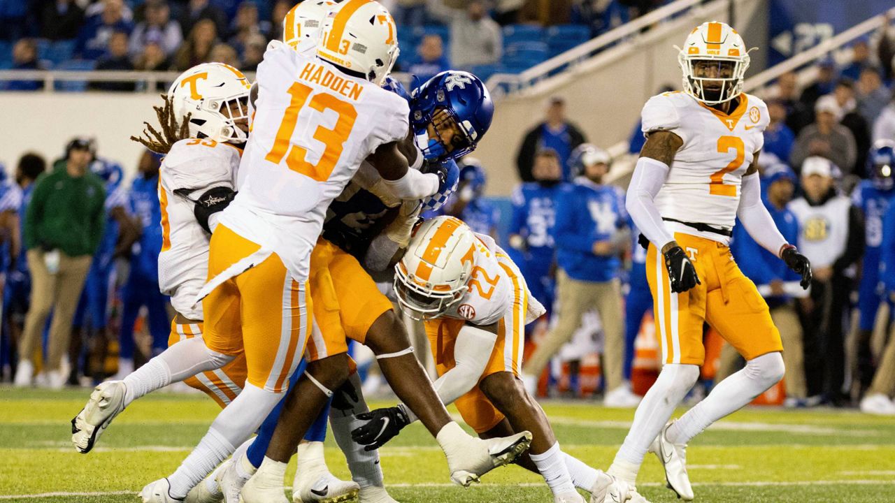 UK, UofL both handed tough losses at home