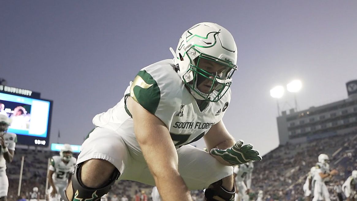 USF's Brad Cecil uses NIL to help young Bulls fan