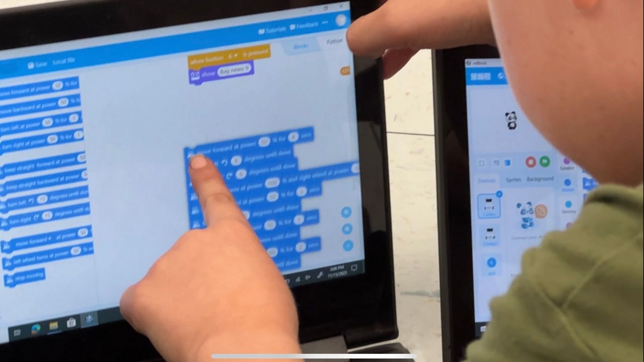 Gibsonton Elementary students learn how to code robots