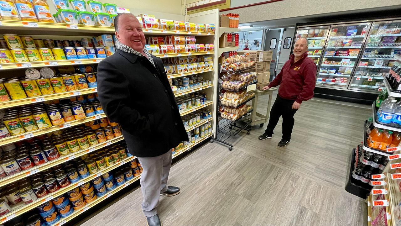 Park 'N Shop in Auburn celebrates grand re-opening