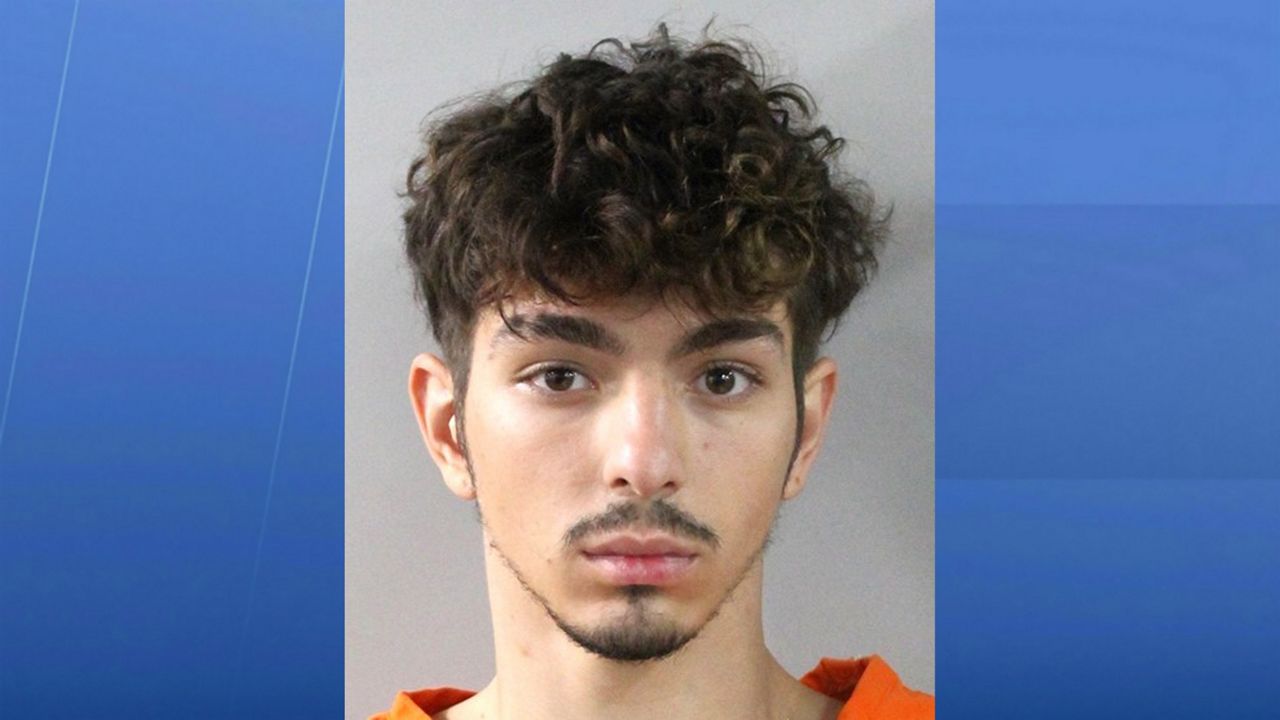 Florida man stabs roommate to death