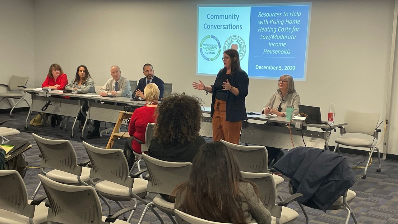 WCAC holds home heating aid forum as heating costs rise
