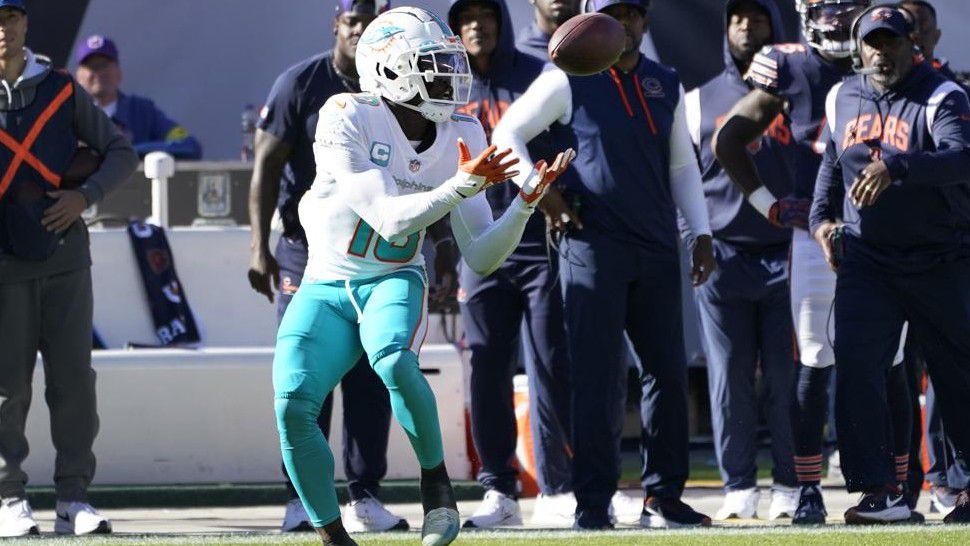 Tyreek Hill, Miami Dolphins success shows value of elite WRs