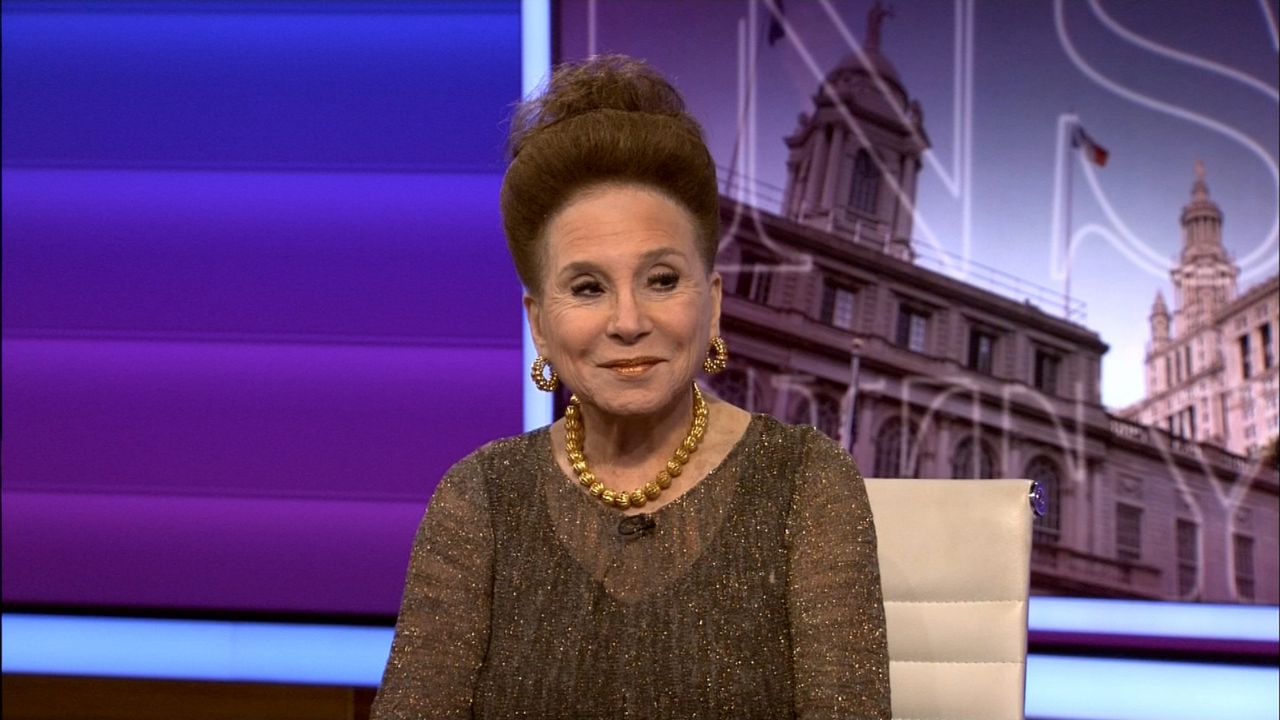 Cindy Adams Tells Her Stories About George H.W. Bush