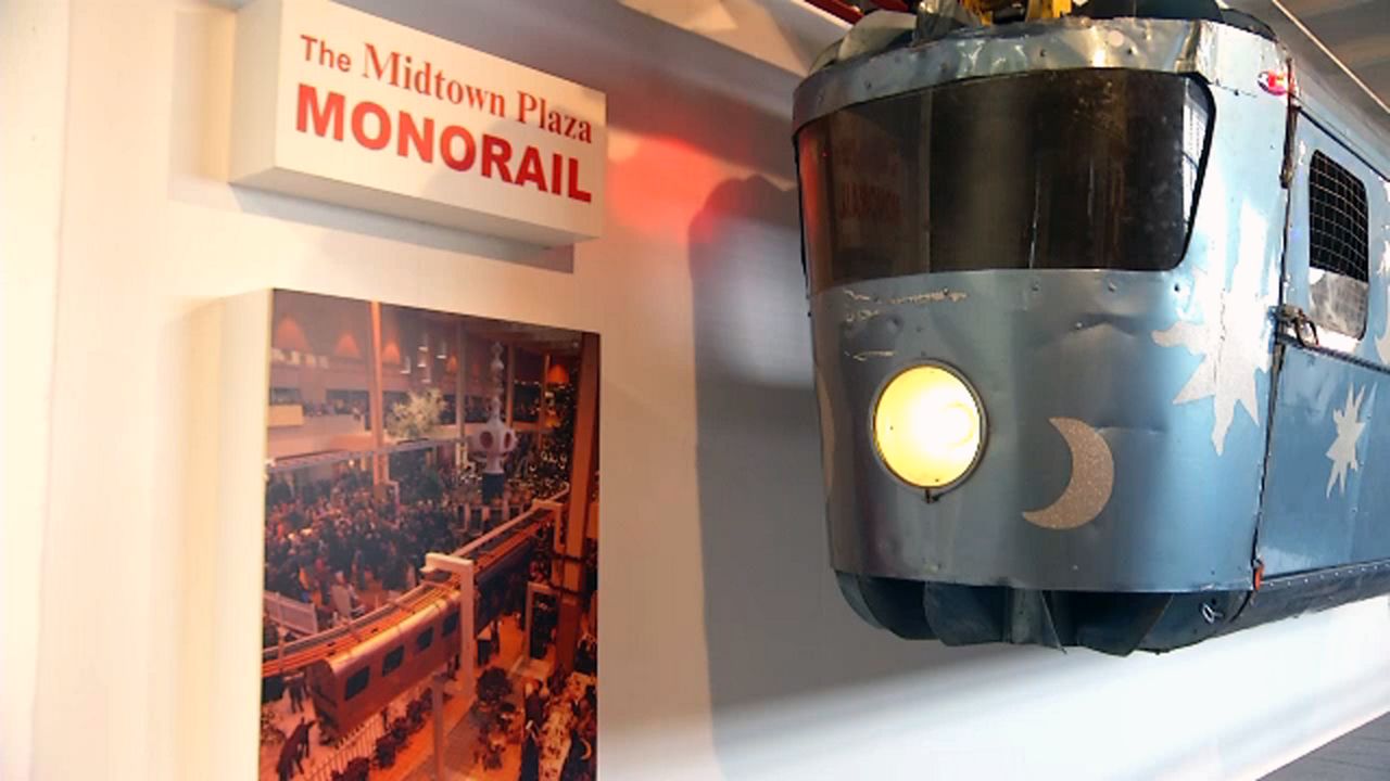 Midtown Monorail on Display at New Home in Rush