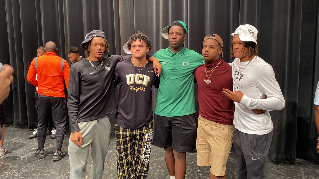 UCF Knights ink 15 football players on Early Signing Day