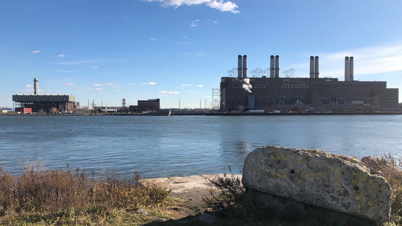 Con Edison New York Astoria Queens Biggest Battery Storage in New York deal