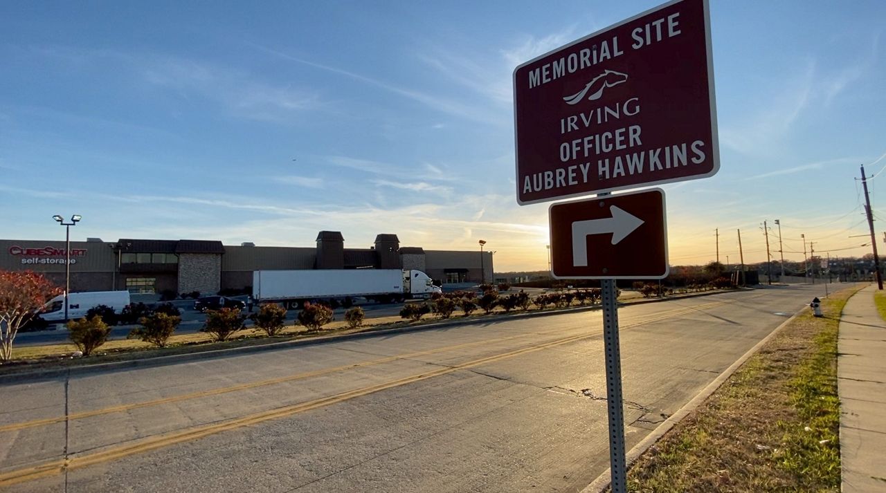 20 Years After His Death Irving Police Remember Officer Aubrey Hawkins