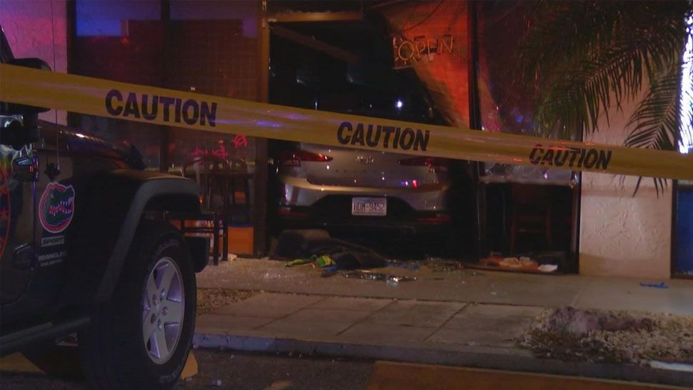 Car Crashes Into Front of BBQ Restaurant in Indian Rocks Beach