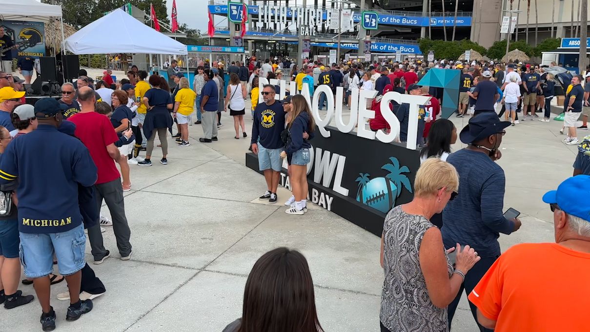 Michigan and Alabama fans flock to Tampa for ReliaQuest Bowl