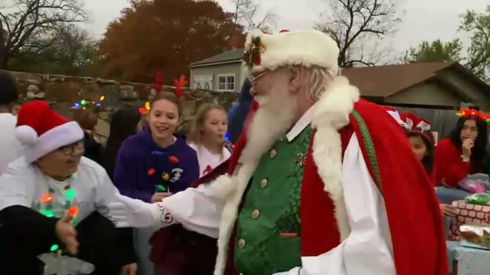 'Santa Bob' brings some much-needed joy to Uvalde