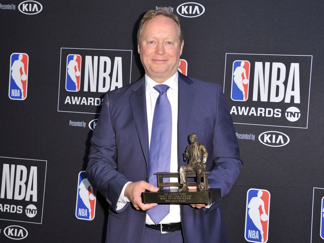 Teary-eyed Antetokounmpo wins NBA MVP honors