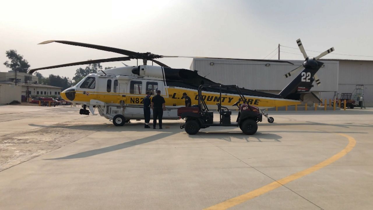 LA County Fire Dept Using Blackhawks to Put Out Bobcat Fire