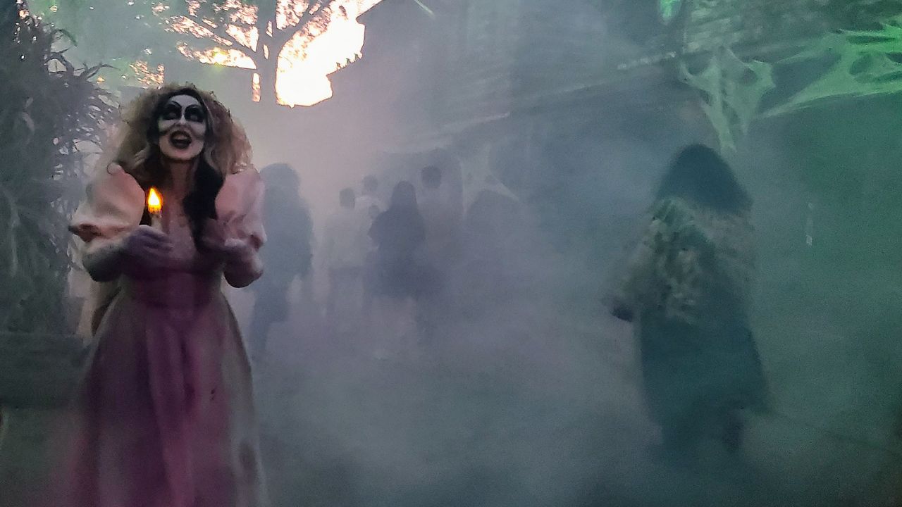 Guests become vampire hunters at Knott's Scary Farm maze Guests become vampire hunters at Knott's Scary Farm maze