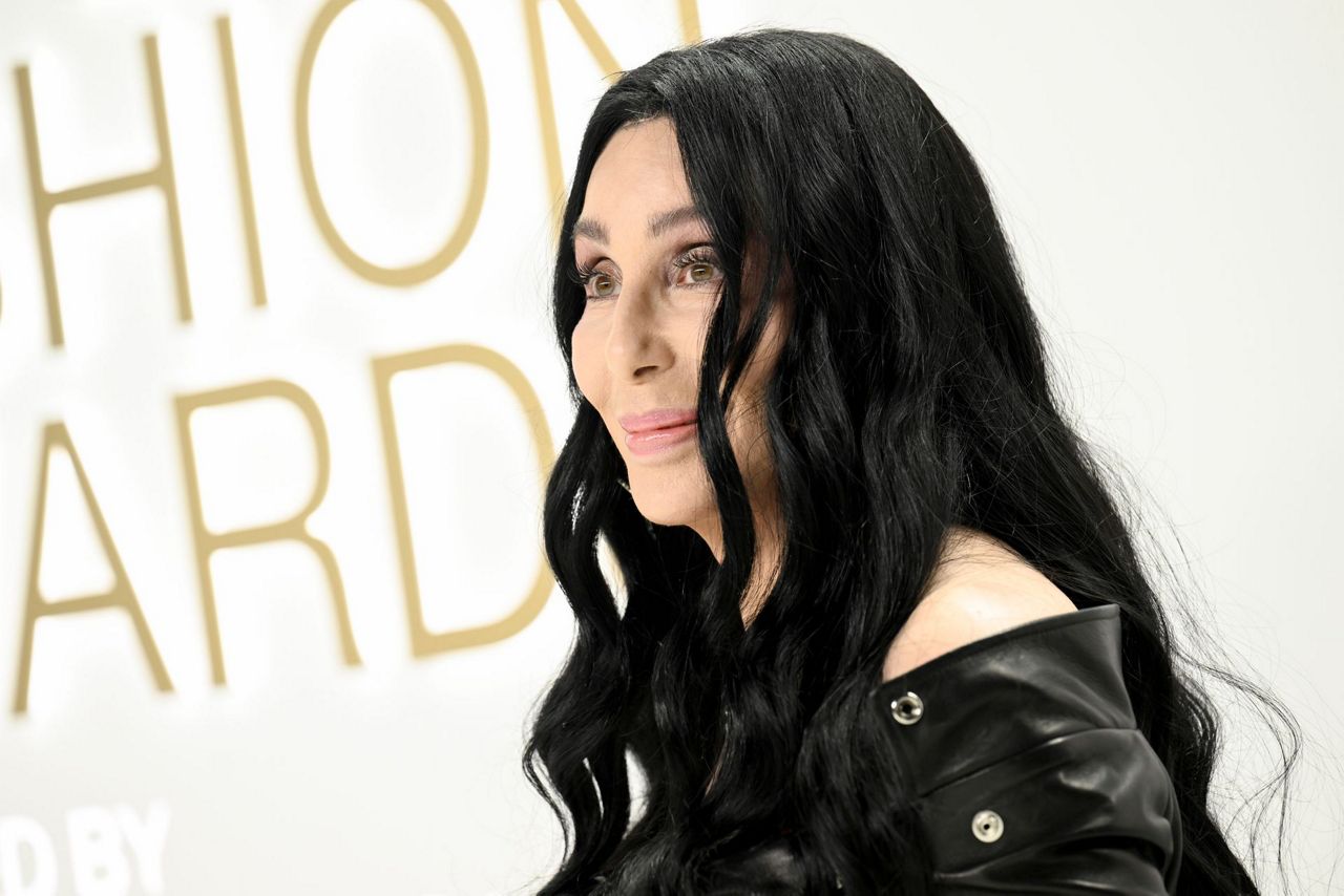 Kim Kardashian Honored At Cfda Awards Calls For Inclusivity