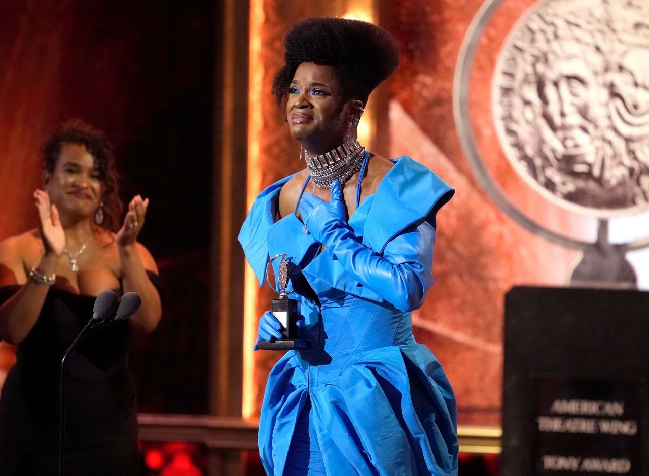 The show must go on: Putting on a Tony Awards telecast during a writers ...