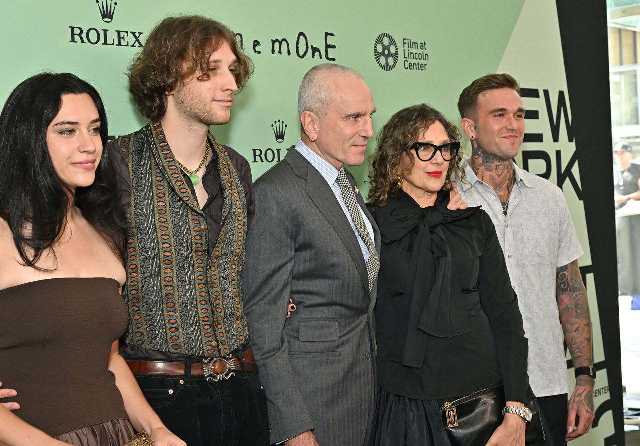 Daniel Day-Lewis, pulled out of retirement by his son, finds his acting ...