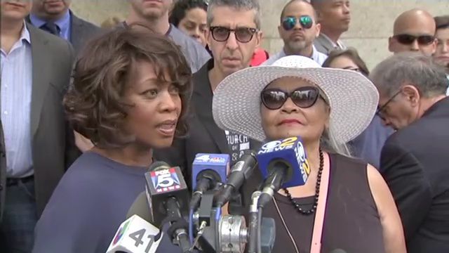 Hollywood Actress Joins Movement to Get Murder Conviction Tossed Out