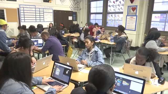 New program in city schools gets more girls involved in computer science