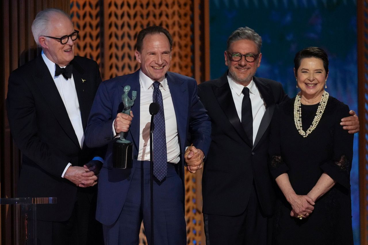 'Conclave' cast celebrates with Timothée Chalamet and Ariana Grande ...