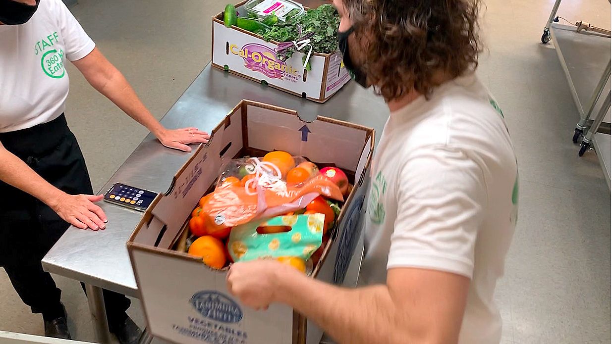 Mobile soup kitchen struggles after delivery van is totaled