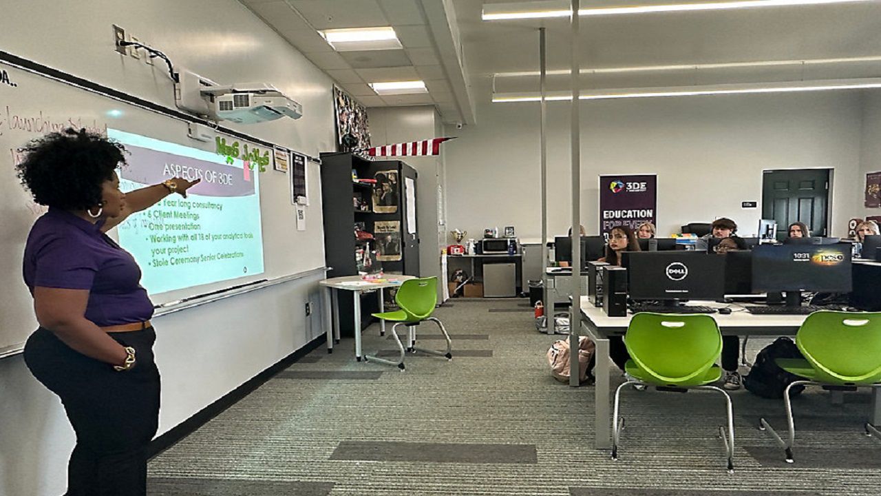 3DE program prepares to graduate first cohort of seniors