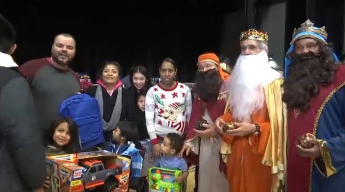 Bronx children celebrate 3 Kings Day early