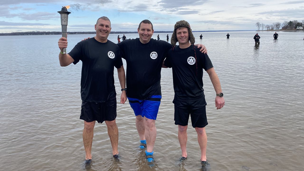 15th annual Polar Plunge takes place at Oneida Shores