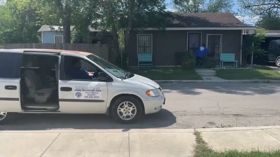 'Everyday Heroes' helping crime-ridden neighborhood