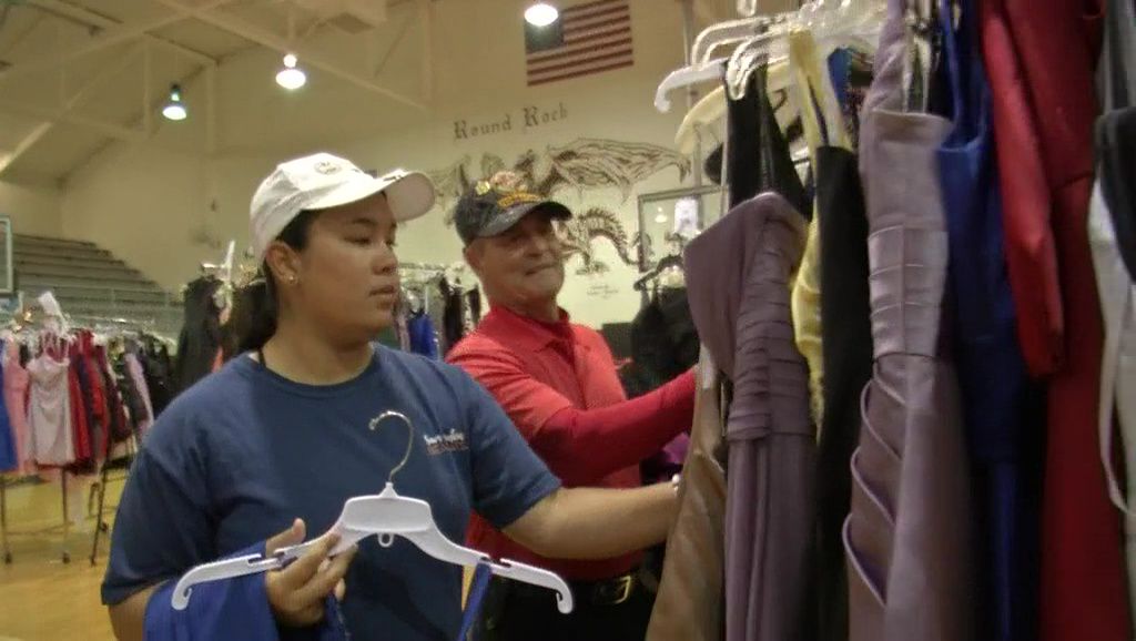 PROMRack offers free dresses for the big dance