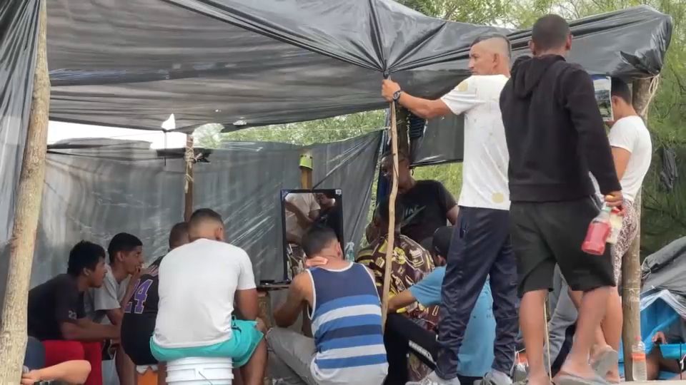 Thousands of migrants traverse Darién Gap