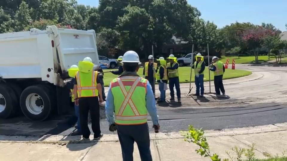 Outdoor workers make adjustments to avoid heat exhaustion